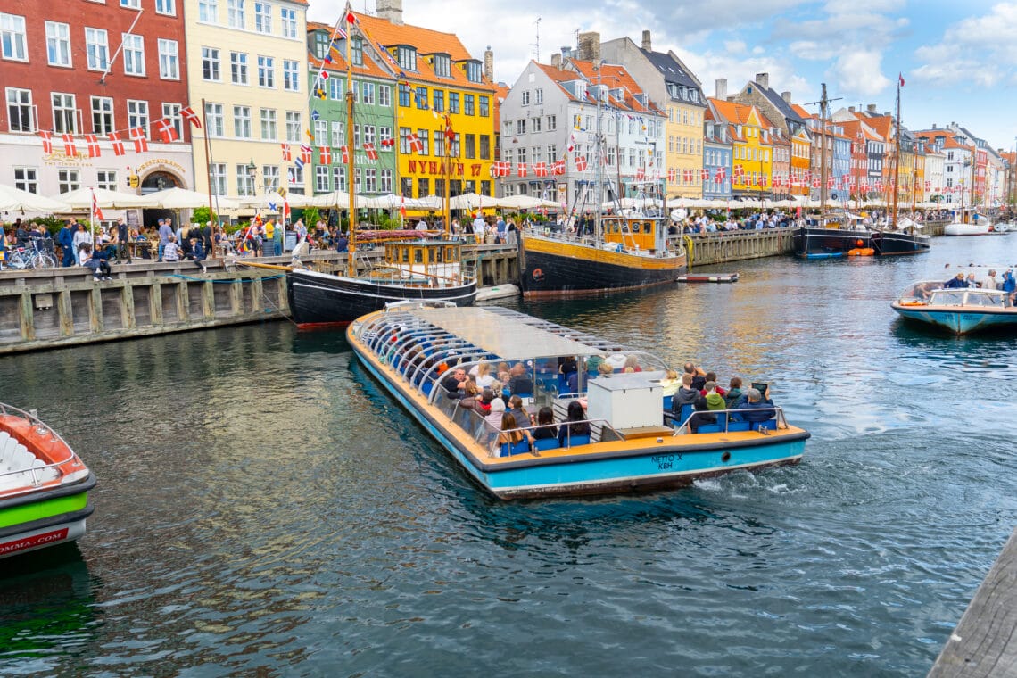 Nyhavn: Explore the Vibrant Canal District